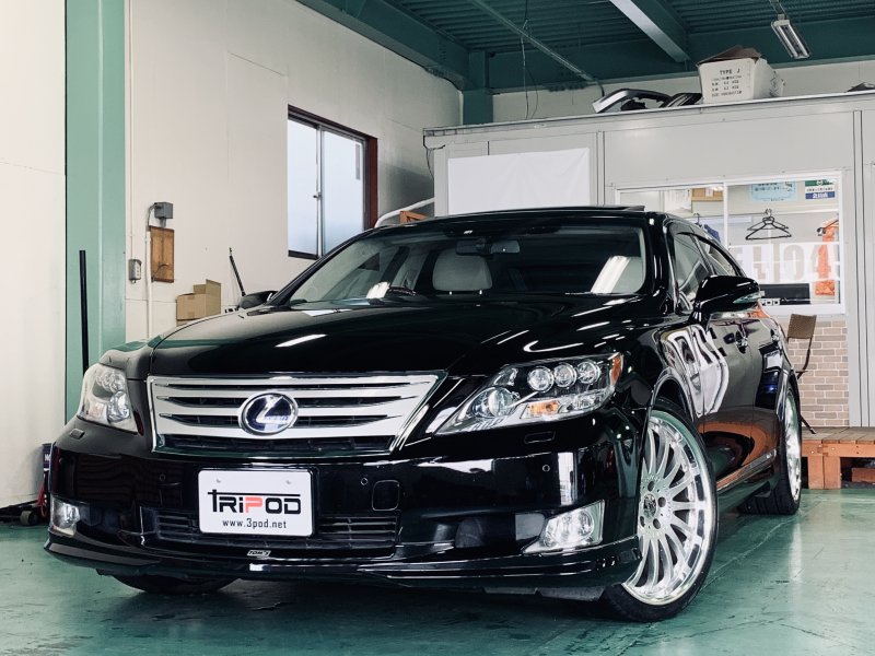 LEXUS LS600HL Carlsson 21AW Toms - トライポッド